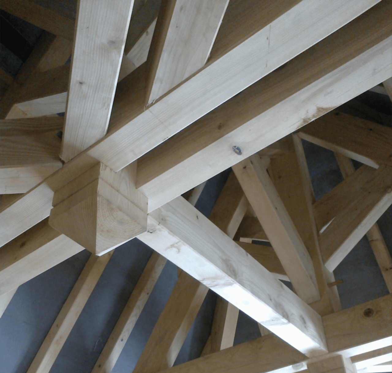 Charpente en kit traditionnelle en bois à Belfort - PY-ELIAS